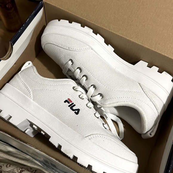 Fila | Shoes | Fila W6 Theme Lows | Poshmark